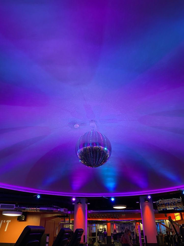 CRUNCH FITNESS - MIDTOWN EAST - 21 Photos - 511 Lexington Ave, New York ...