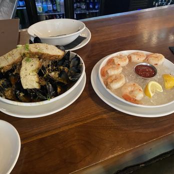 BOSTONIA PUBLIC HOUSE - Updated August 2024 - 2599 Photos & 2065 ...