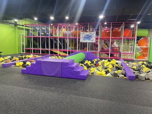 FUN CITY TRAMPOLINE PARK - Updated September 2025 - 22 Photos - 1277 ...