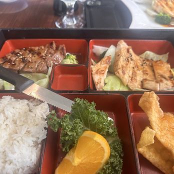 BLUEFIN SUSHI & THAI GRILL - Updated November 2025 - 212 Photos & 243 ...