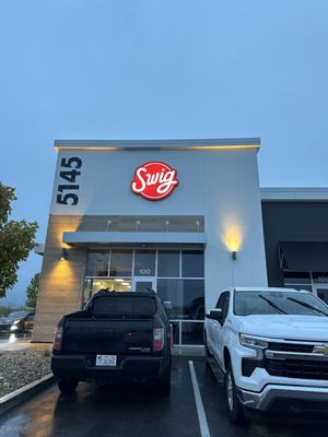 SWIG - Updated August 2025 - 45 Photos & 40 Reviews - 5145 Noggle Way ...