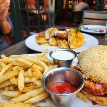 BREAD WINNERS CAFE & BAKERY - UPTOWN DALLAS - Updated June 2024 - 2508 ...