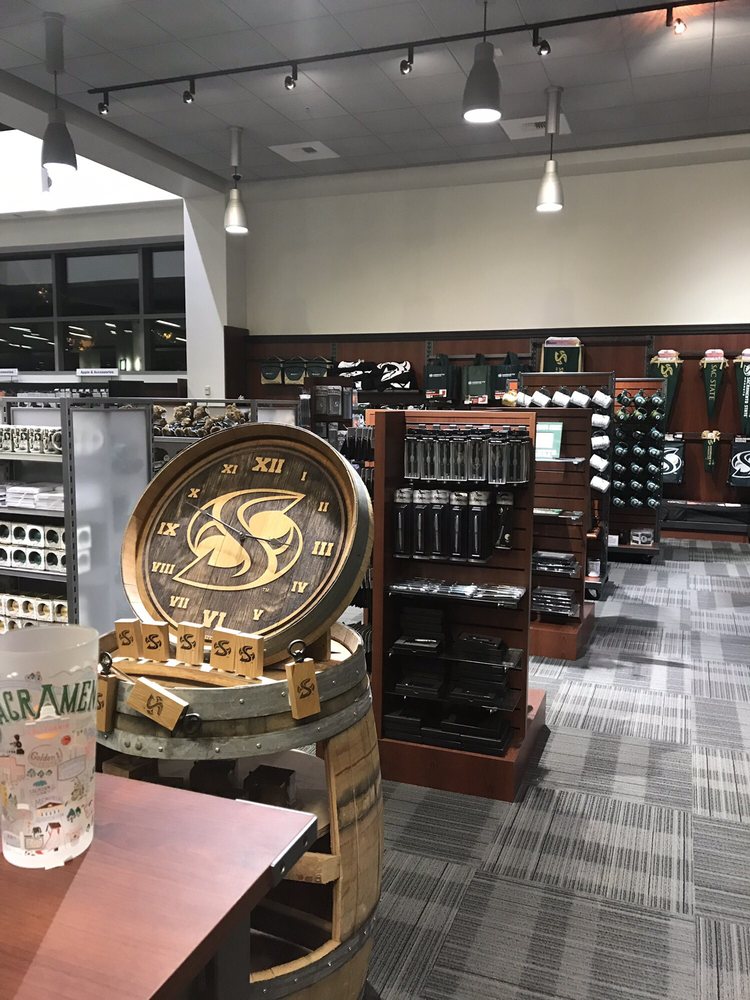 HORNET BOOKSTORE - 13 Photos & 23 Reviews - 6000 J St, Sacramento, CA ...