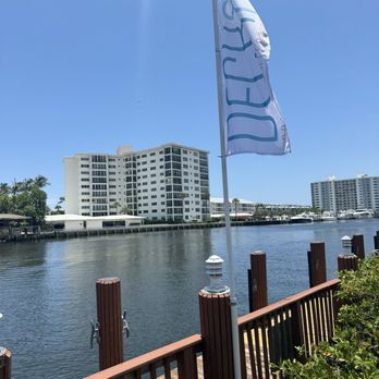 DECK 84 - Updated June 2024 - 1516 Photos & 1660 Reviews - 840 E ...