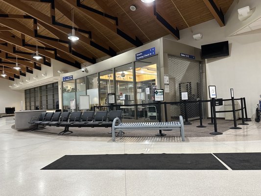 CHIPPEWA COUNTY INTERNATIONAL AIRPORT - Updated December 2025 - 15 ...