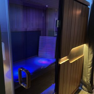 SUNLIGHTEN DAY SPA - 18 Photos & 80 Reviews - 7373 W 107th St, Overland ...