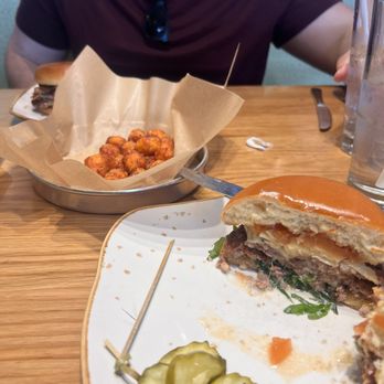 TRULAND BURGERS & GREENS - Updated June 2024 - 424 Photos & 538 Reviews ...