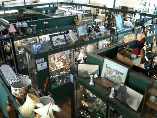 CHURCH HILL ANTIQUE CENTER - Updated October 2025 - 6 Station Street ...