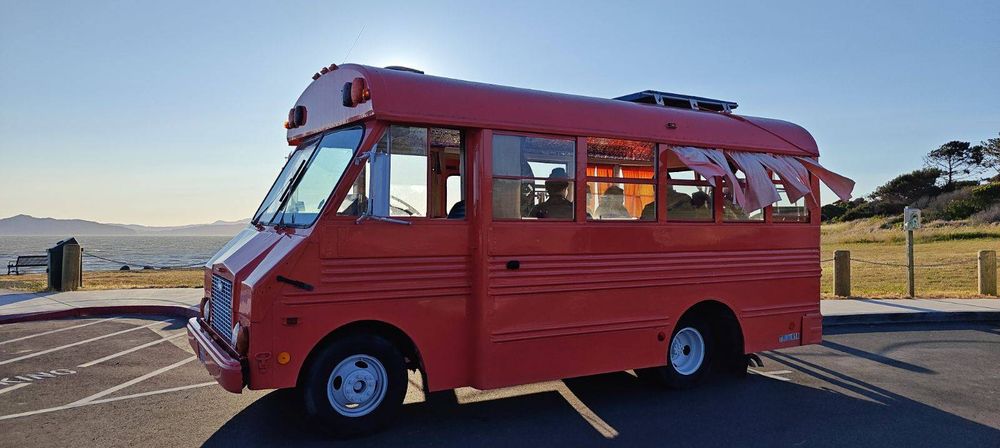 EL BUS BUS - Request Information - 2056 San Pablo Ave, Berkeley ...