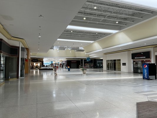 FASHION SQUARE MALL - Updated October 2024 - 16 Reviews - 4787 Fashion ...