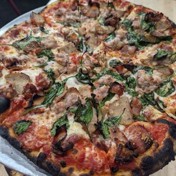 FUOCO APIZZA - Updated April 2025 - 231 Photos & 157 Reviews - 461 W ...