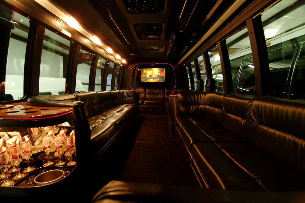 GALAXY LIMOUSINE & EXECUTIVE CHARTER, INC - Limos - 5540 S 94th East ...