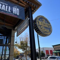 DIERKS BENTLEY’S WHISKEY ROW GILBERT - Updated October 2025 - 823 ...