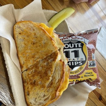 NATURAL BRIDGE GENERAL STORE AND NATTY B CAFE - Updated May 2025 - 117 ...