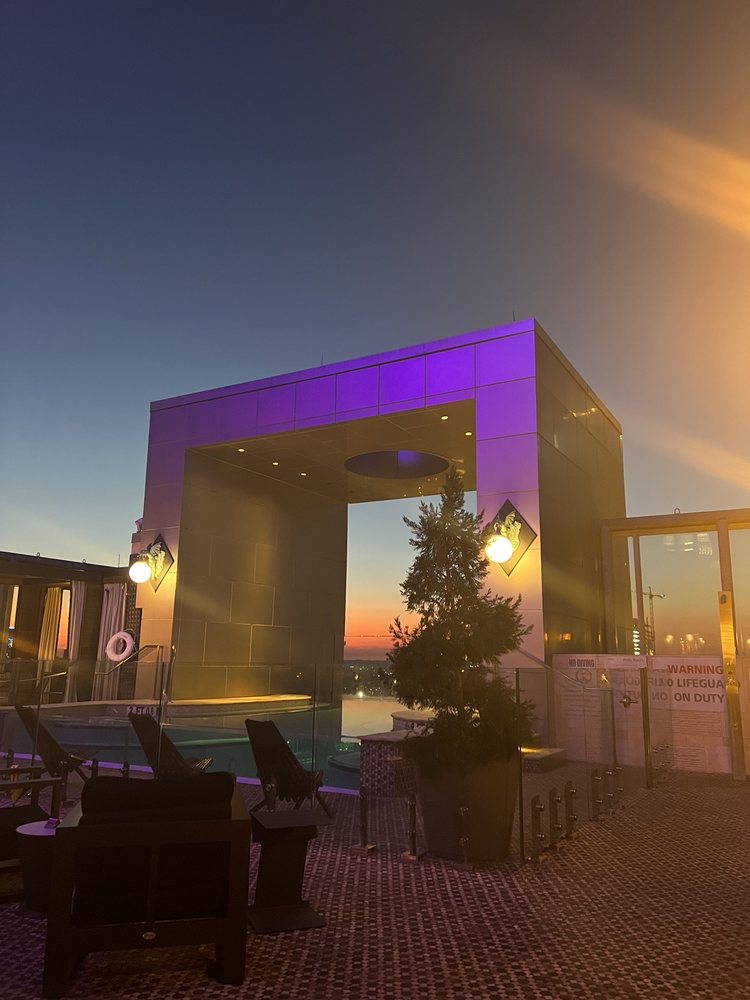 L27 ROOFTOP BAR - Updated September 2024 - 243 Photos & 163 Reviews ...