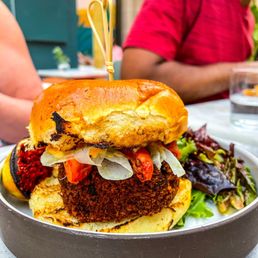 RESIDENTS CAFE & BAR - Updated January 2026 - 1860 Photos & 635 Reviews ...