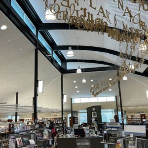 SANDY LIBRARY - Updated June 2025 - 33 Photos & 11 Reviews - 10100 ...