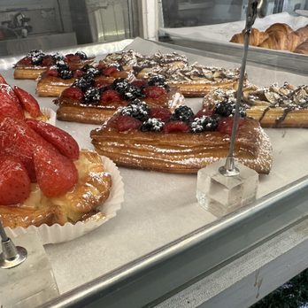 ROJI BAKERY - Updated October 2024 - 314 Photos & 223 Reviews - 807 S ...