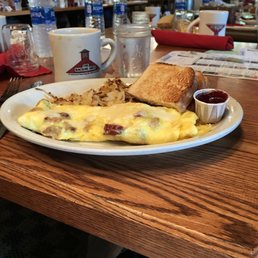 THE MACHINE SHED - PEWAUKEE - Updated July 2025 - 183 Photos & 232 ...