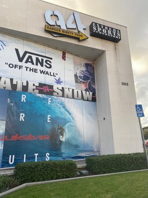 HANGER 94 - Updated December 2025 - 31 Photos & 198 Reviews - 5270 ...