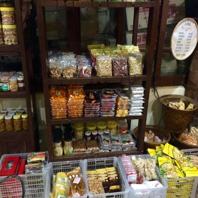 LITTLE QUIAPO - Updated October 2025 - 11 Photos - 90 Malakas Street ...