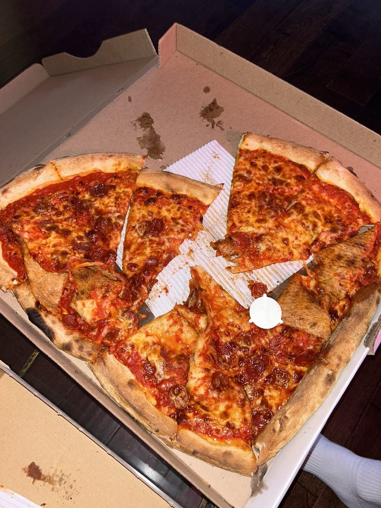 FBI PIZZA - Updated December 2025 - 68 Photos & 159 Reviews - 2336 Lake ...