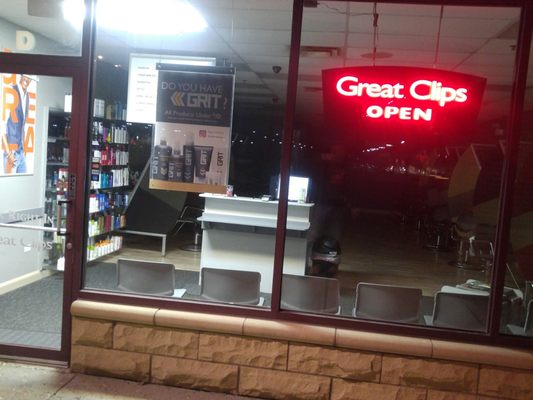 GREAT CLIPS - Updated March 2026 - 29 Reviews - 3150 N Aurora Rd ...