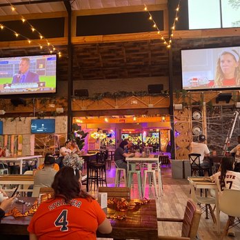 AUSTIN’S BACKYARD - Updated January 2026 - 79 Photos & 84 Reviews ...