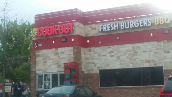 COOK OUT - 60 Photos & 29 Reviews - Fast Food - 1801 Walton Way ...