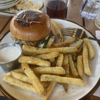 FINLEY’S ROUND ROCK - Updated September 2024 - 346 Photos & 355 Reviews ...