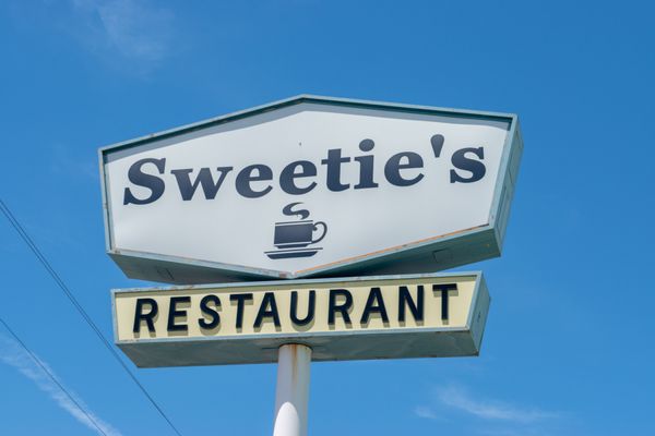SWEETIE’S CAFE & CATERING - Updated January 2026 - 129 Photos & 278 ...