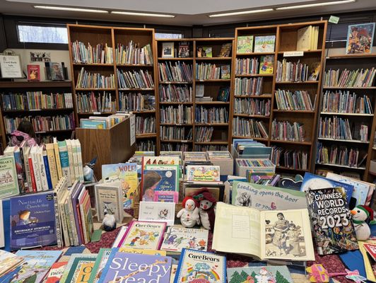 DOWNTOWN ROSEVILLE LIBRARY - Updated October 2025 - 37 Photos & 27 ...