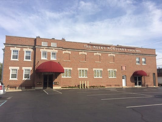 THE MEEKS MORTUARY & CREMATORY - Updated December 2025 - 16 Photos ...