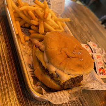 PIPO BURGERS - Updated October 2025 - 74 Photos & 36 Reviews - 10808 NW ...