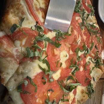 THE CRUST PIZZA - Updated November 2024 - 187 Photos & 258 Reviews ...
