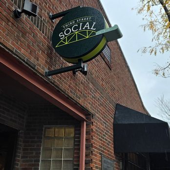 THIRD STREET SOCIAL - SOUTH PLAZA - Updated August 2024 - 220 Photos ...