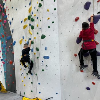 ALPINE CLIMBING ADVENTURE FITNESS - Updated July 2024 - 168 Photos & 90 ...