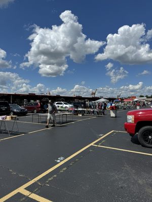 TRADERS WORLD - Updated January 2026 - 235 Photos & 101 Reviews - 601 ...