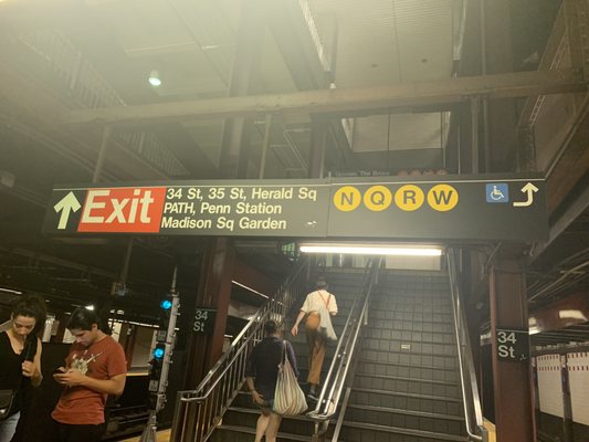 PATH TRAIN 【30 Photos & 174 Reviews】 Herald Square, New York, New York ...