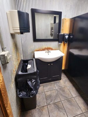 MR. T’S LIQUOR STORE & SMOKE SHOP - Updated August 2025 - 20 Photos ...