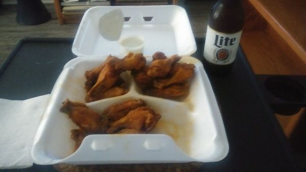 AJ’S HOT WINGS TO GO - Updated December 2025 - 10 Photos - 400 S Elbert ...