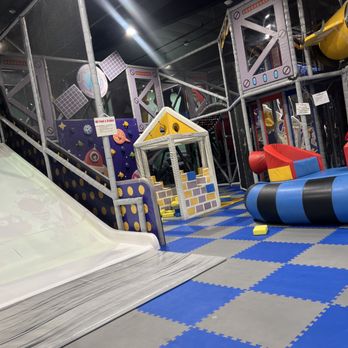 LITTLE WORLD KIDS PLAYGROUND & GAMES - 179 Photos & 129 Reviews - 9691 ...