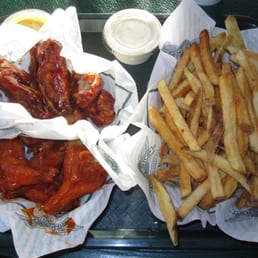 WINGSTOP - Updated May 2025 - 225 Photos & 714 Reviews - 503 Coleman ...
