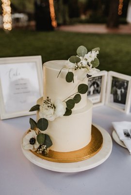 DIVINE DESSERTS - Updated December 2025 - 174 Photos & 261 Reviews ...