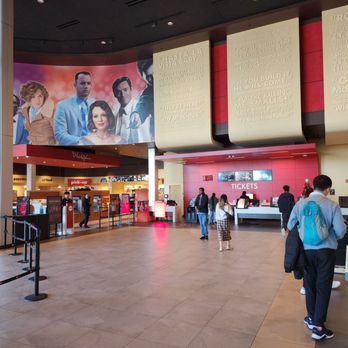 AMC NEWPARK 12 - Updated May 2025 - 818 Photos & 694 Reviews - 400 ...