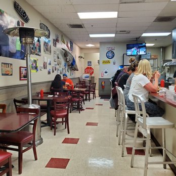 SQUEEZE INN HAMBURGERS - Updated June 2024 - 596 Photos & 613 Reviews ...