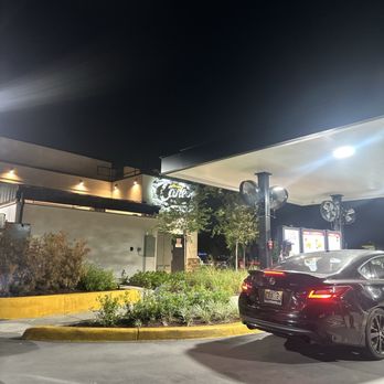 RAISING CANE’S CHICKEN FINGERS - Updated November 2025 - 40 Photos & 22 ...