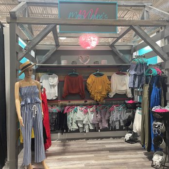 PAINTED TREE BOUTIQUES - Updated November 2024 - 23 Photos & 13 Reviews ...