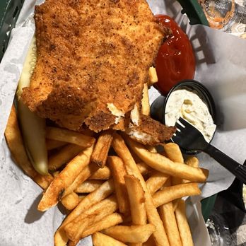 PASSTIME FISH HOUSE - Updated December 2025 - 141 Photos & 210 Reviews ...