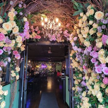 BLOOM BOTANICAL BISTRO - Updated May 2024 - 189 Photos & 89 Reviews ...